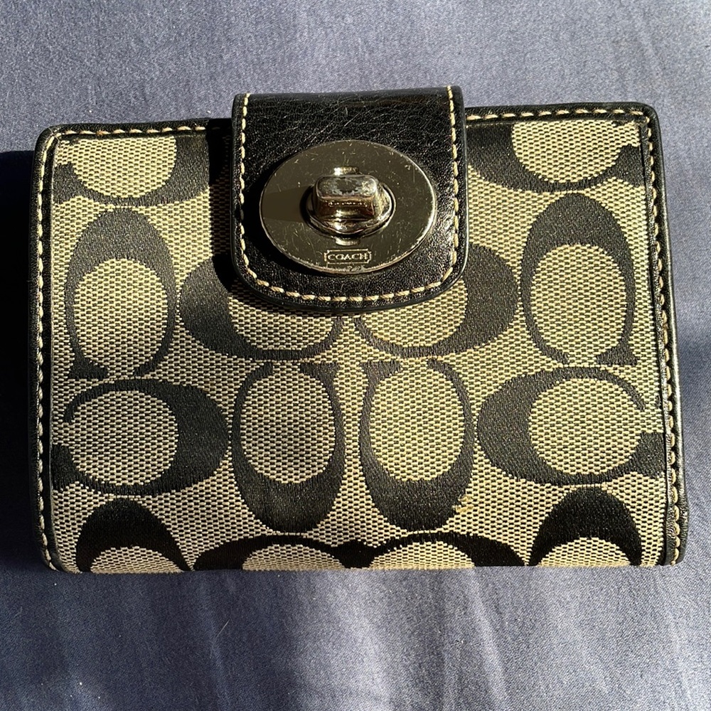 Vintage Coach Wallet - Gem